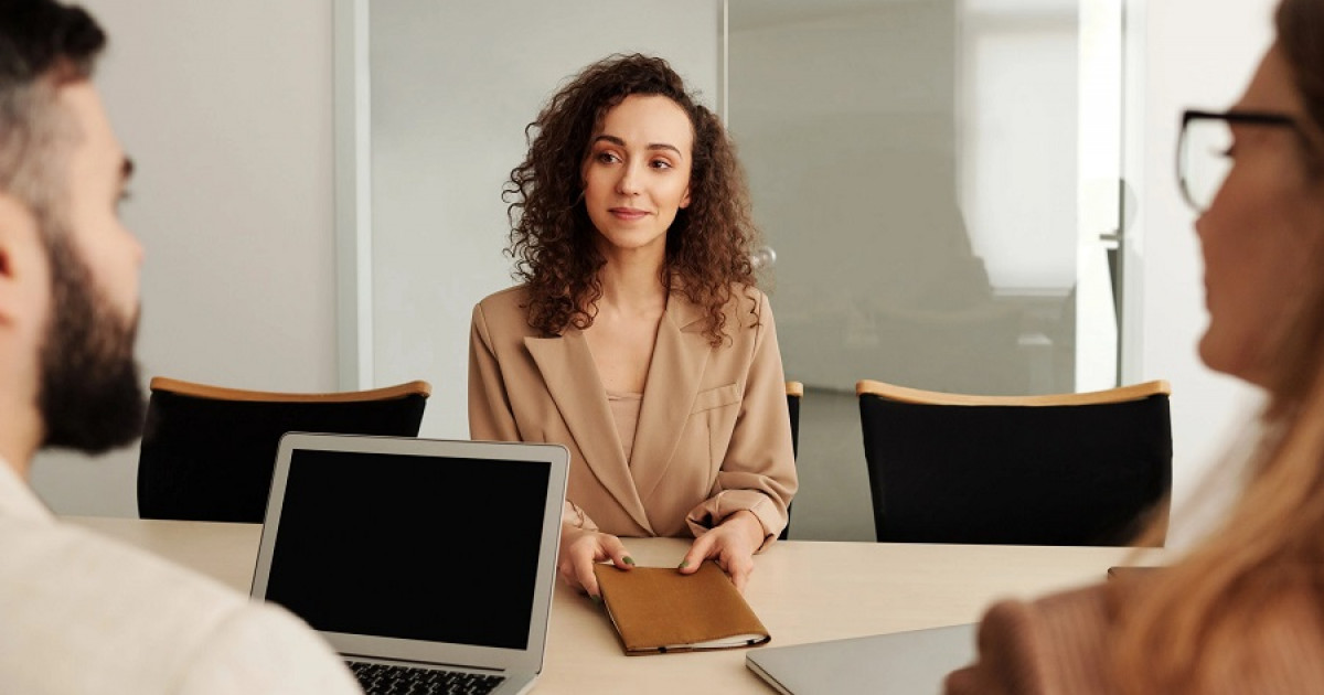 Cómo afrontar la primera entrevista laboral en un proceso de selección