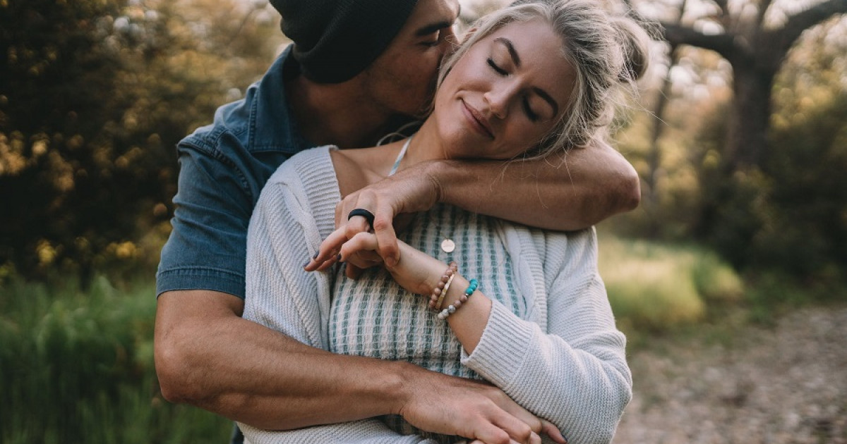 Amor sociable: qué es y cómo afecta a nuestras relaciones