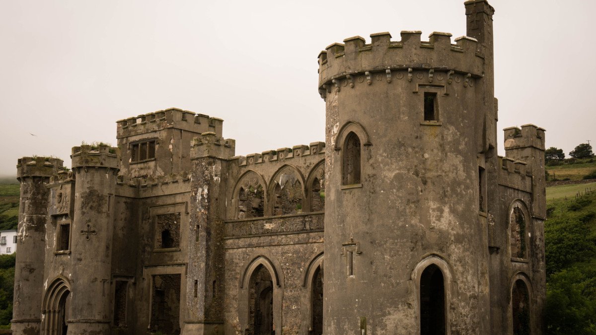 ¿Cómo fue el paso de las villas romanas a los señoríos feudales?
