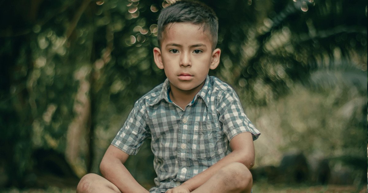 ¿Tu hijo habla solo? Lo que debes saber antes de preocuparte