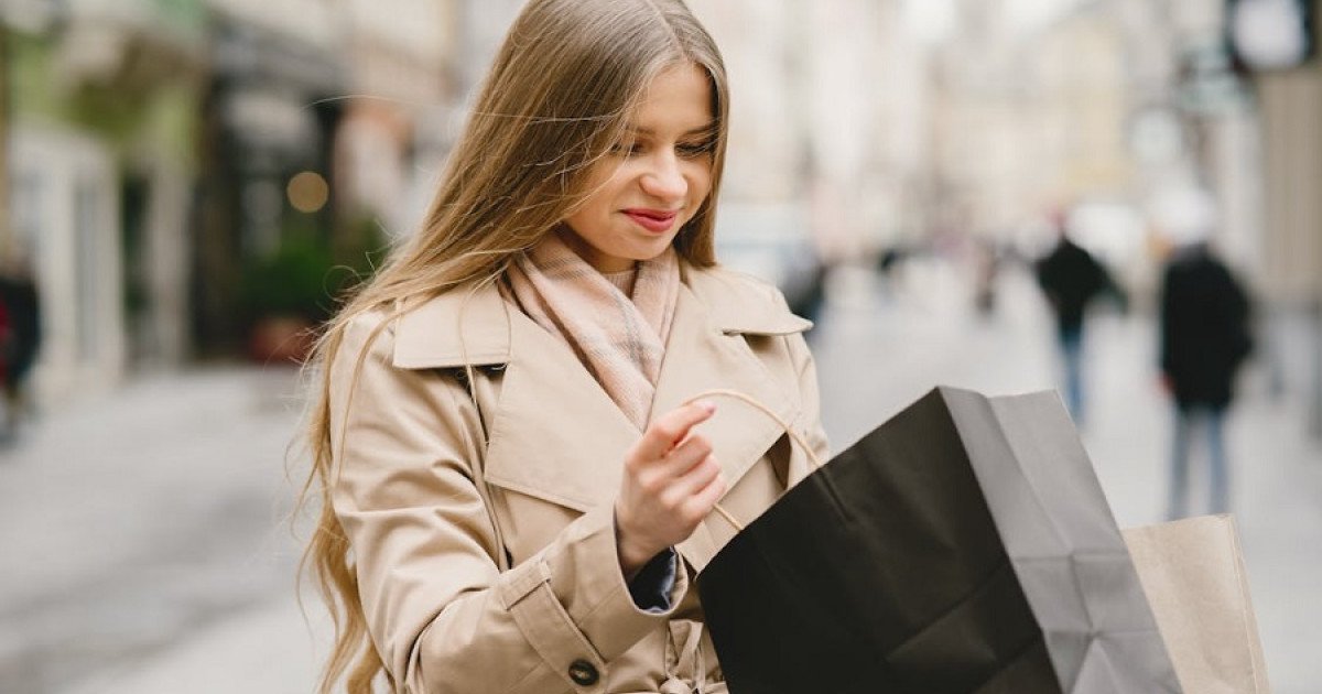 Las personas más felices tienden a gastar más dinero