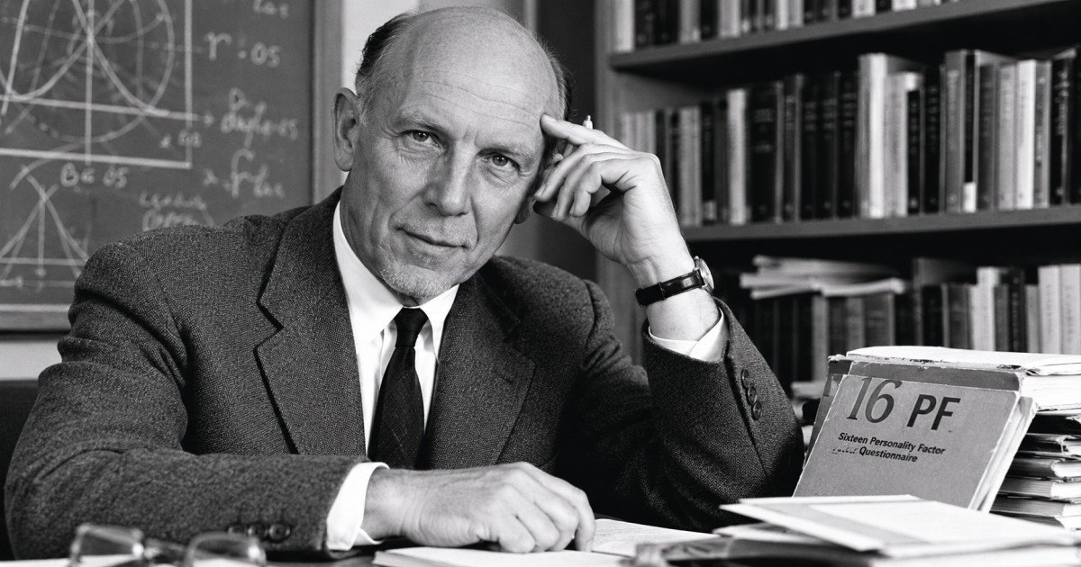Raymond Cattell: biografía del psicólogo de la personalidad