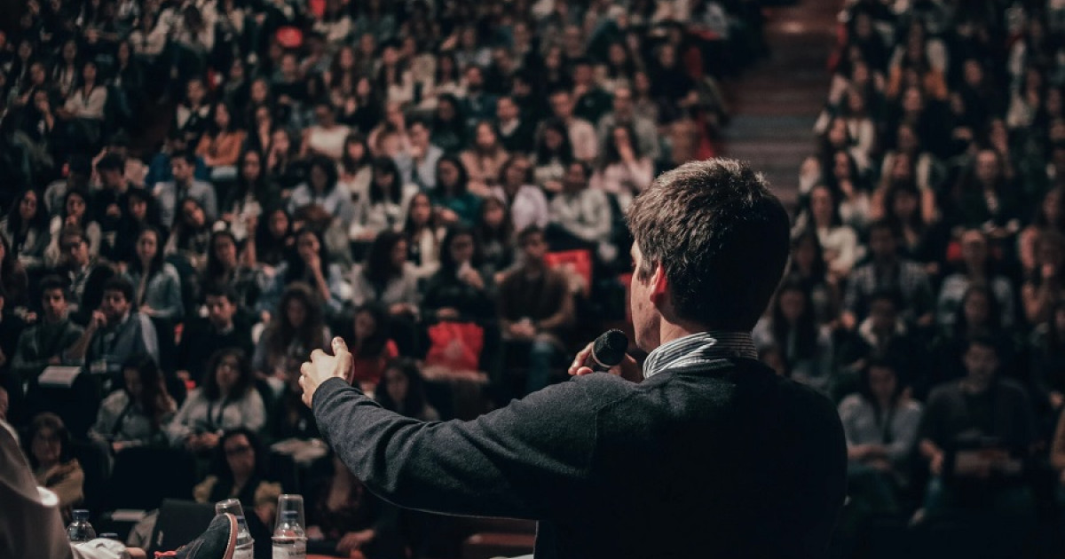 Las 5 diferencias entre comunicación verbal y no verbal