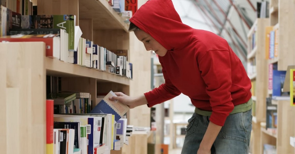 Cleptomanía: síntomas, causas y tratamiento