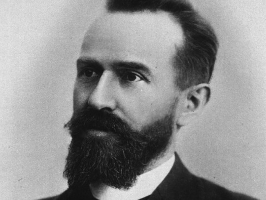 Cyril Burt: biografía de este psicólogo y genetista inglés