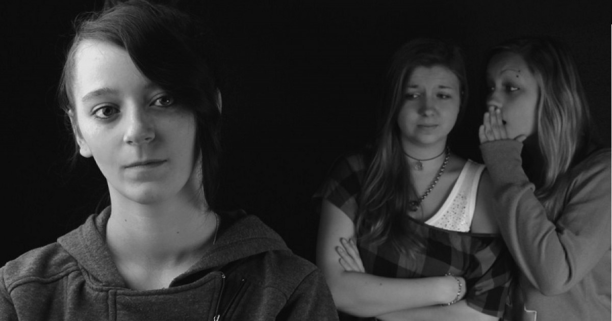 Efecto de homogeneidad relativa al exogrupo: qué es y cómo nos influye