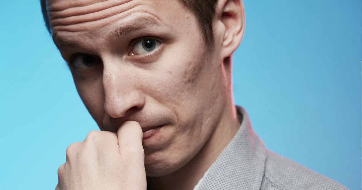 Cómo dejar de rumiar pensamientos (miedo y ansiedad)